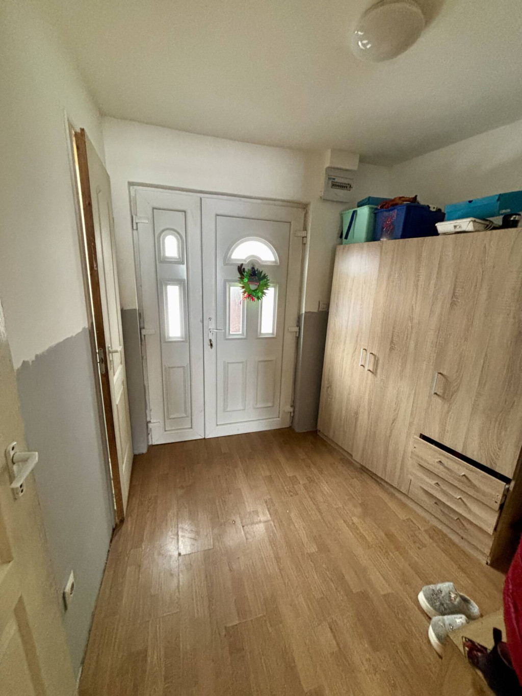 Sajószentpéter központi, forgalmas részén családi ház befektetésre ...